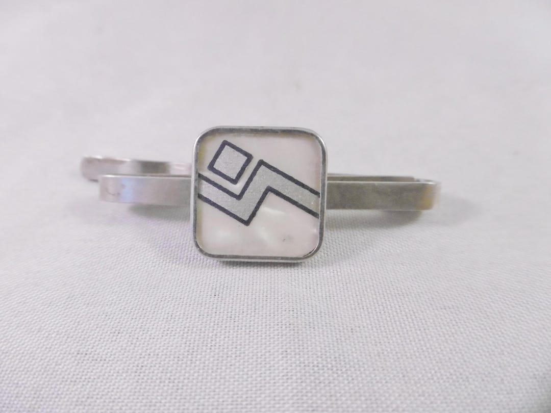 French Art Deco Enamel Tie Pin. Marked >duv