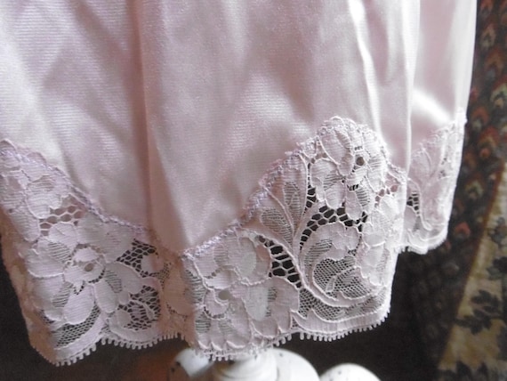 1970s "Doralyse" coffee cream colour lingerie, French… - Gem