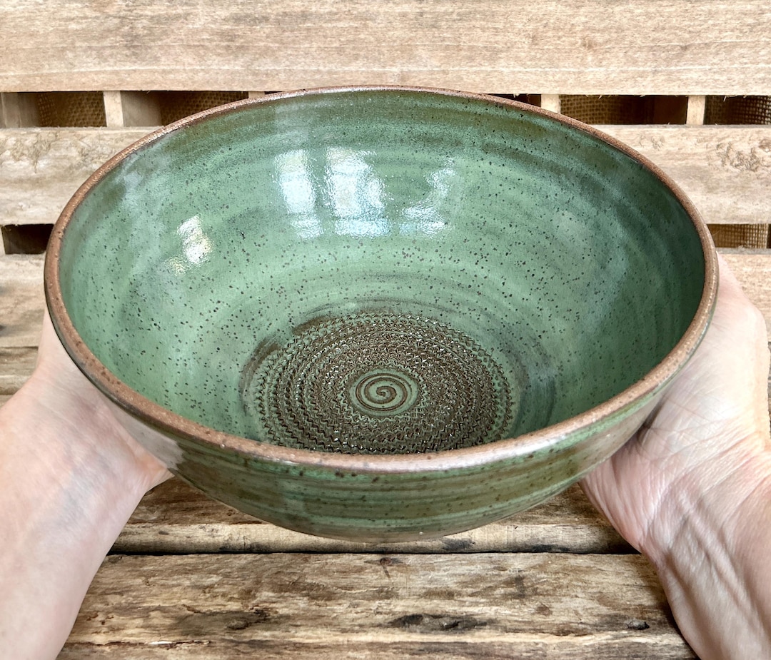 Large Pottery Garlic Grating Salad Bowl - Stoneware Salad Bowl With ...