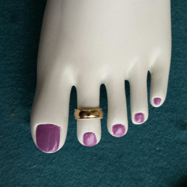 Gold Toe Ring - Etsy