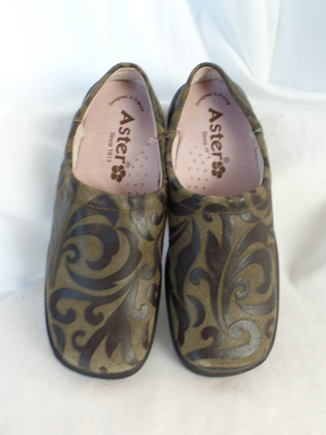 Vintage ASTER Childrens Fleur De Lis Embossed Leather Clogs/ Birkie ...