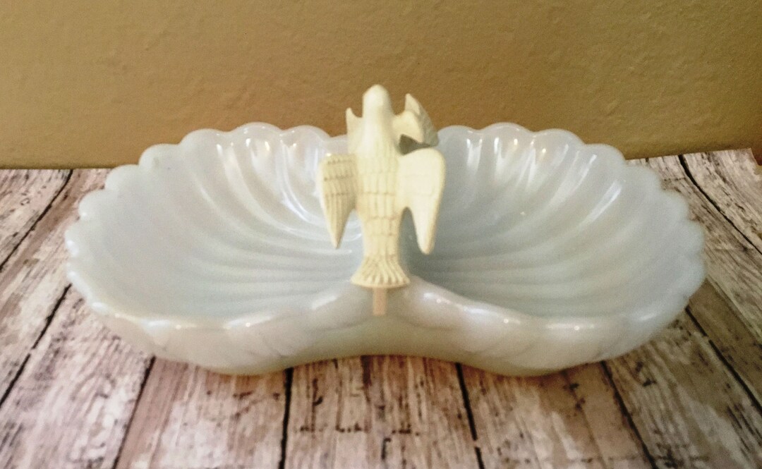 Vintage Avon Milk Glass Double Seashell Soap Dish With Doves - Etsy