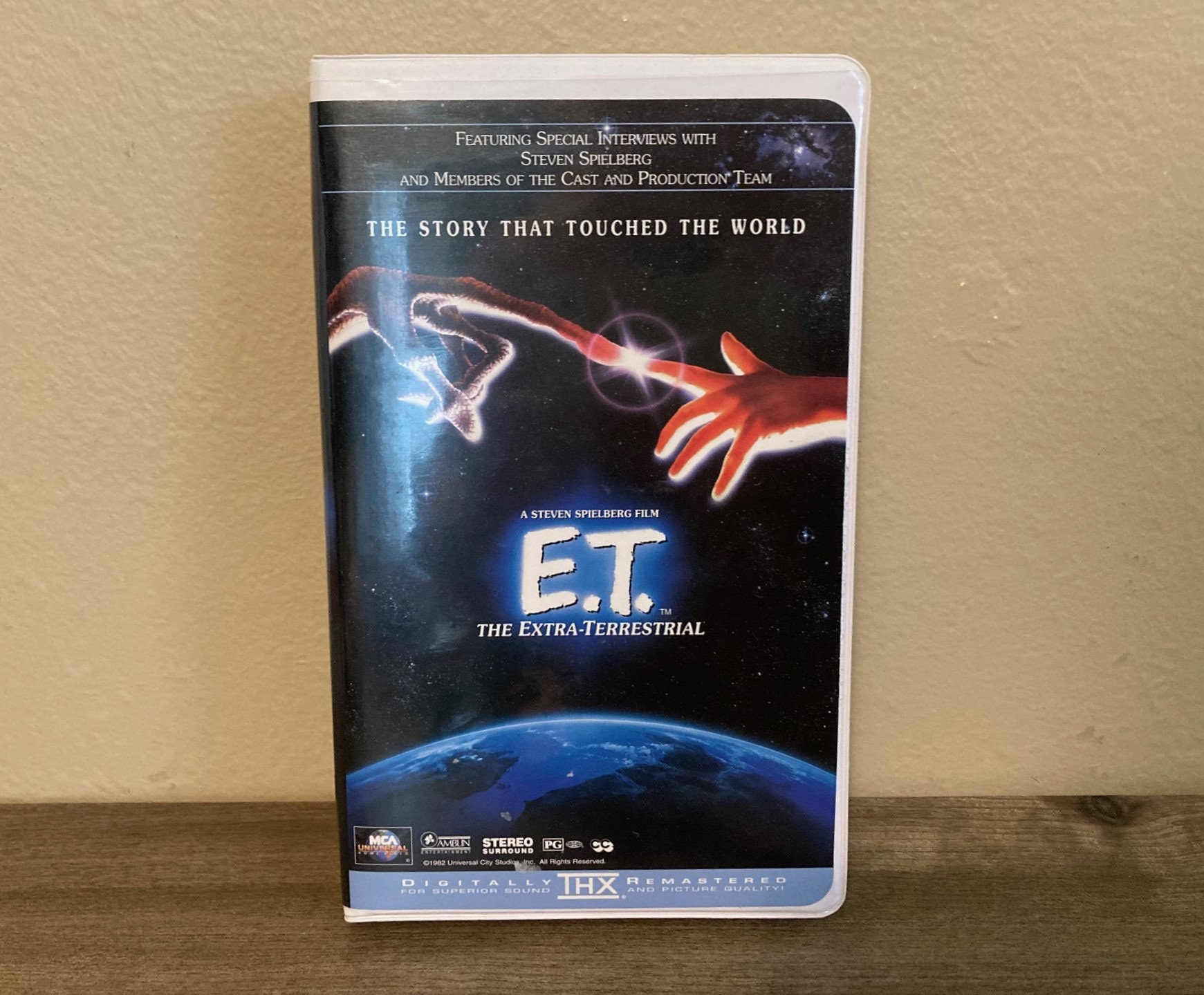 ET the Extra-terrestrial VHS Movie in Clamshell Case 1996 - Etsy