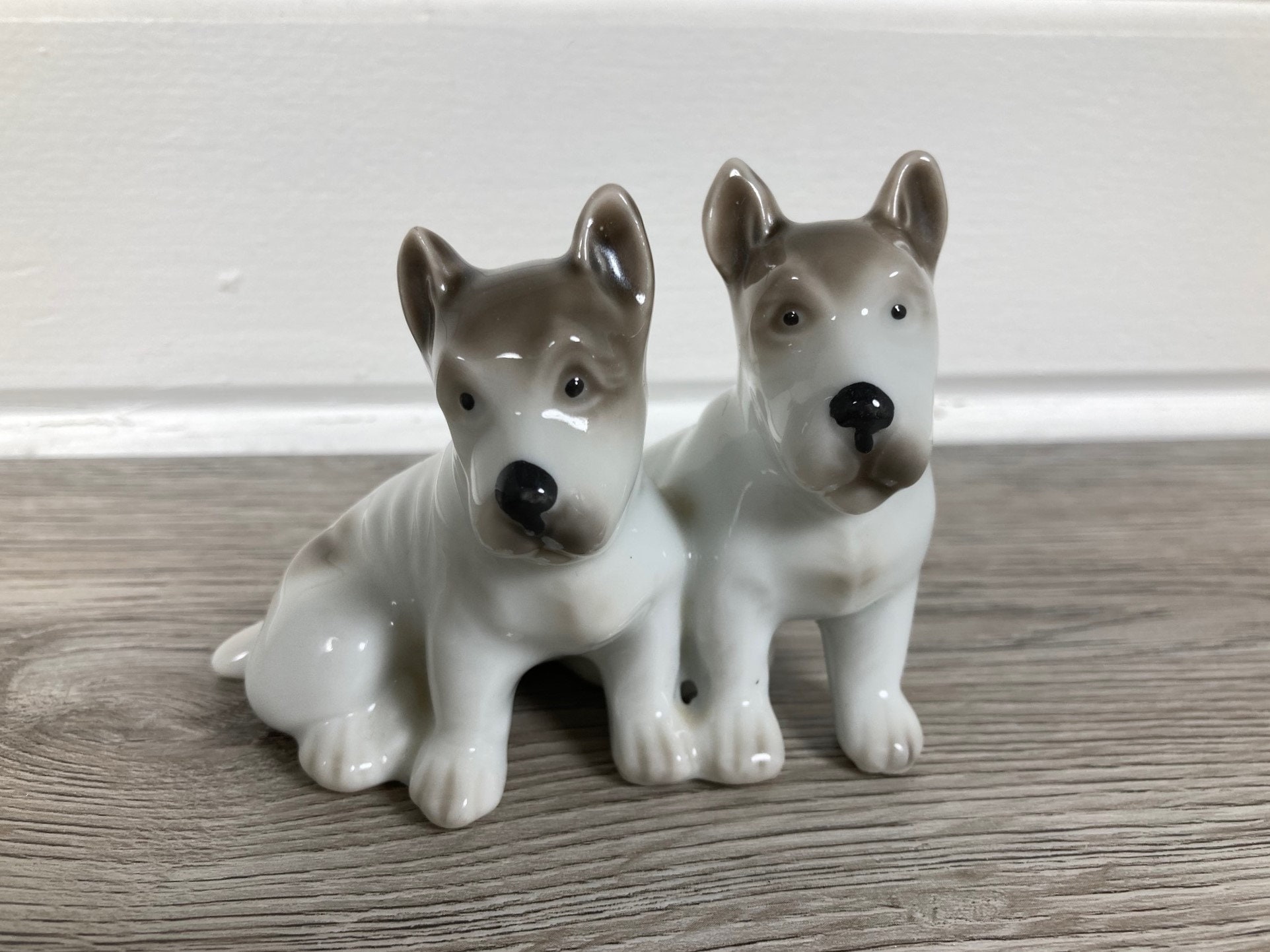 Vintage Pair of Porcelain Scotty Dogs Figurine - Etsy