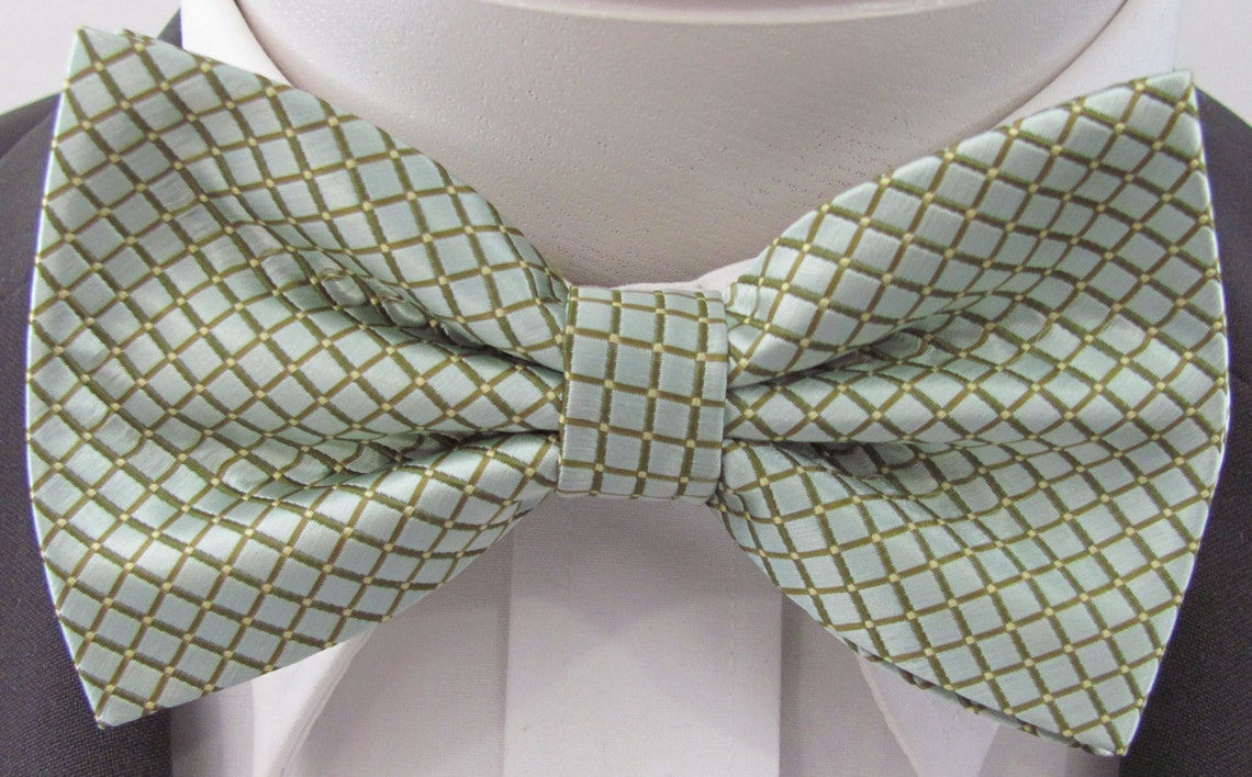 Light Green Raised Diamond Pattern with Free Pocket Square | Etsy