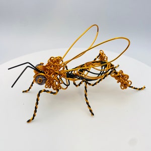Bee Wire Sculpture, Metal Bee , Wire Wrapped Bee - Etsy