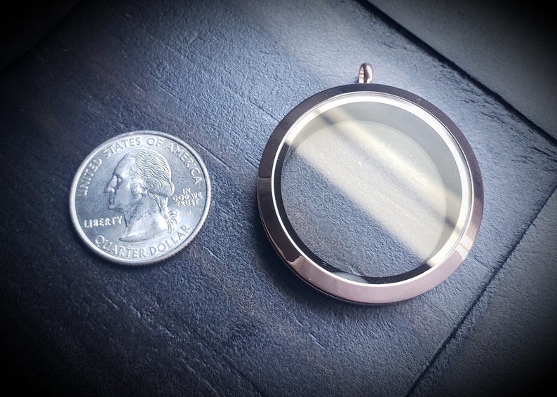Extra Extra Large 38mm Rose Gold Floating Locket-plain Twist | Etsy