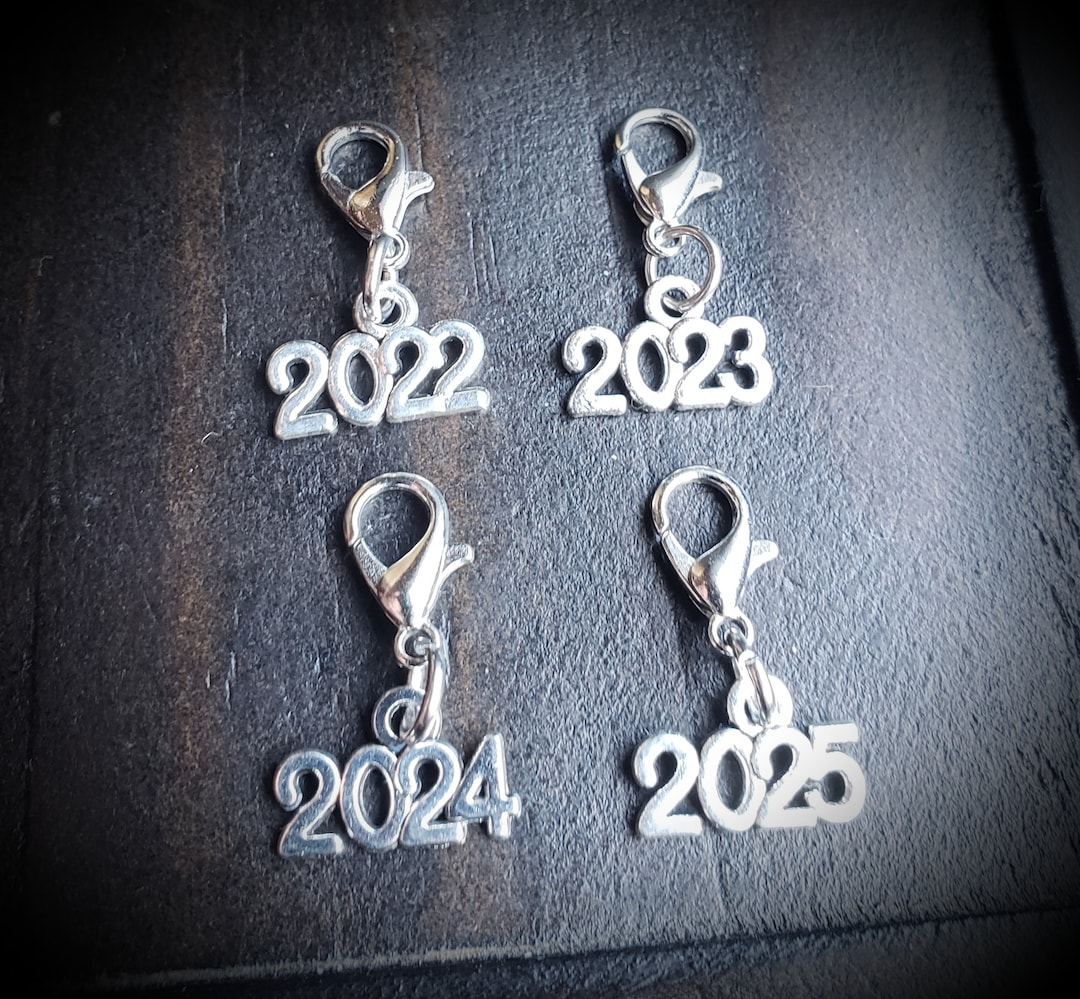 Year Dangle Charm-year Charm-graduation Gift Idea-antique Silver- 2022 ...
