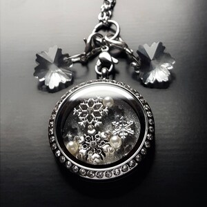 Snowflake Floating Locket Necklace-winter Theme-gift Ideas - Etsy