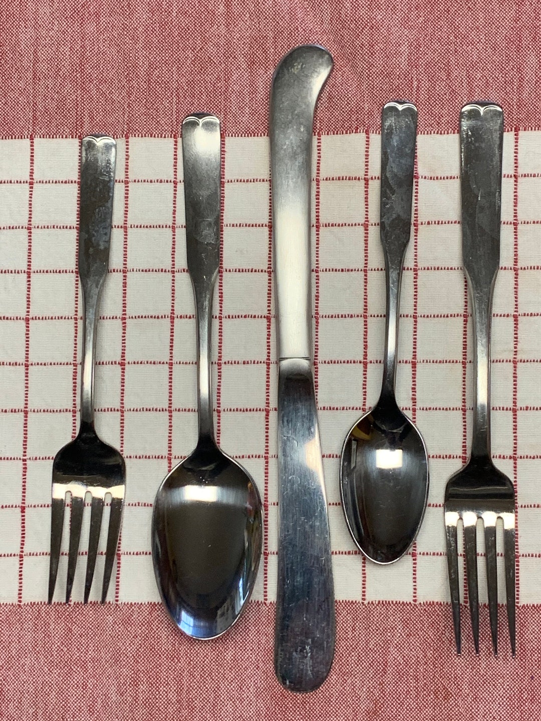 5 Piece Place Setting International Mark 2 Colonial Scroll Stainless ...