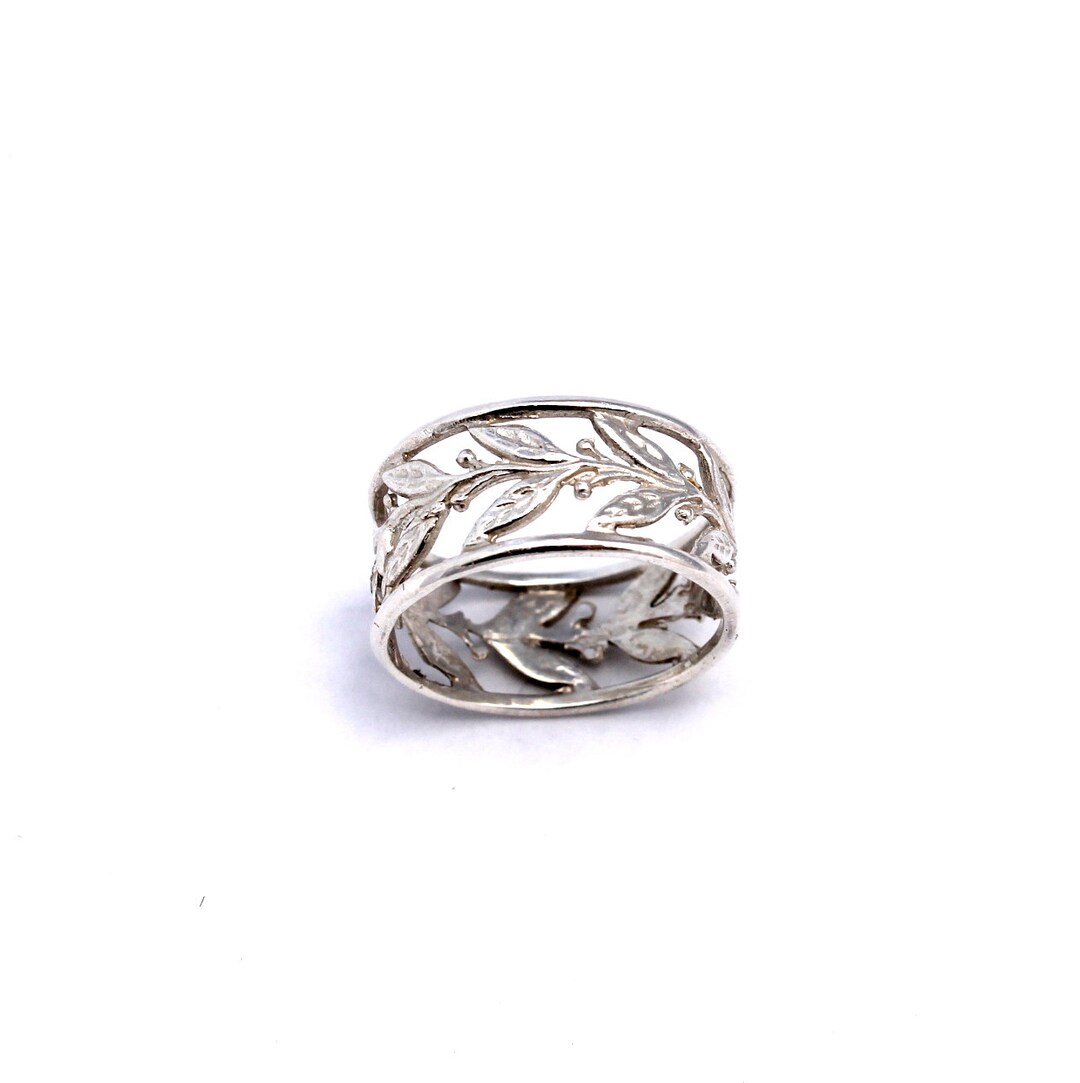 Silver Leaf Ring / Delicate Leaf Ring / Leaf Ring / Leaves Ring / Size ...