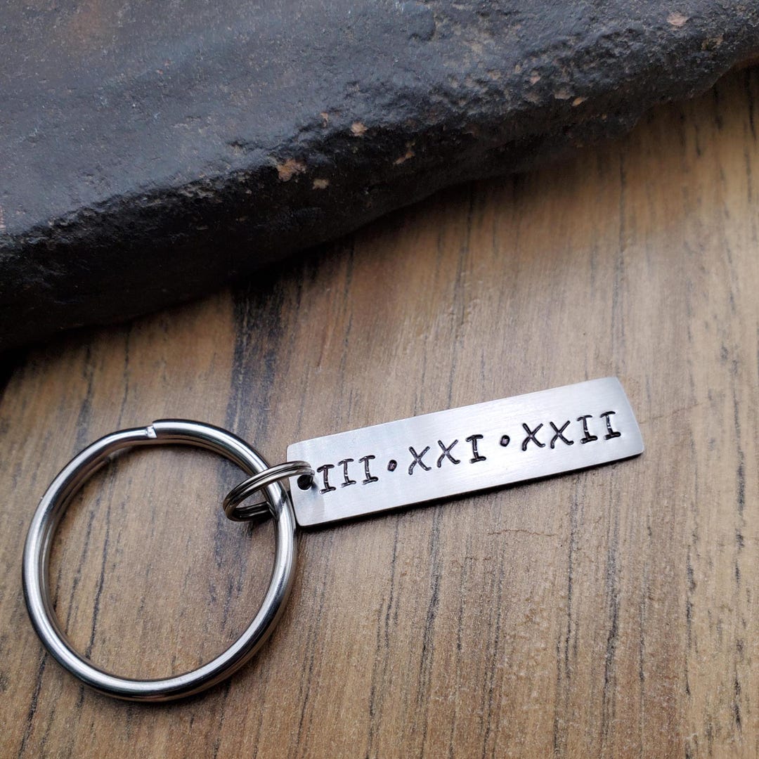 Roman Numerals Date Keychain, Anniversary Gifts, Special Date Gift ...
