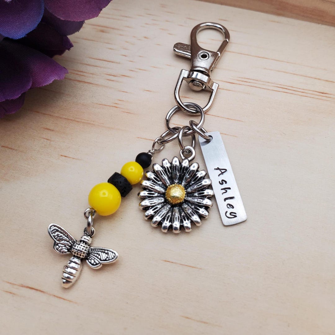 Daisy Flower Bee Keychain, Personalized Bag Charm, Nature Gifts - Etsy