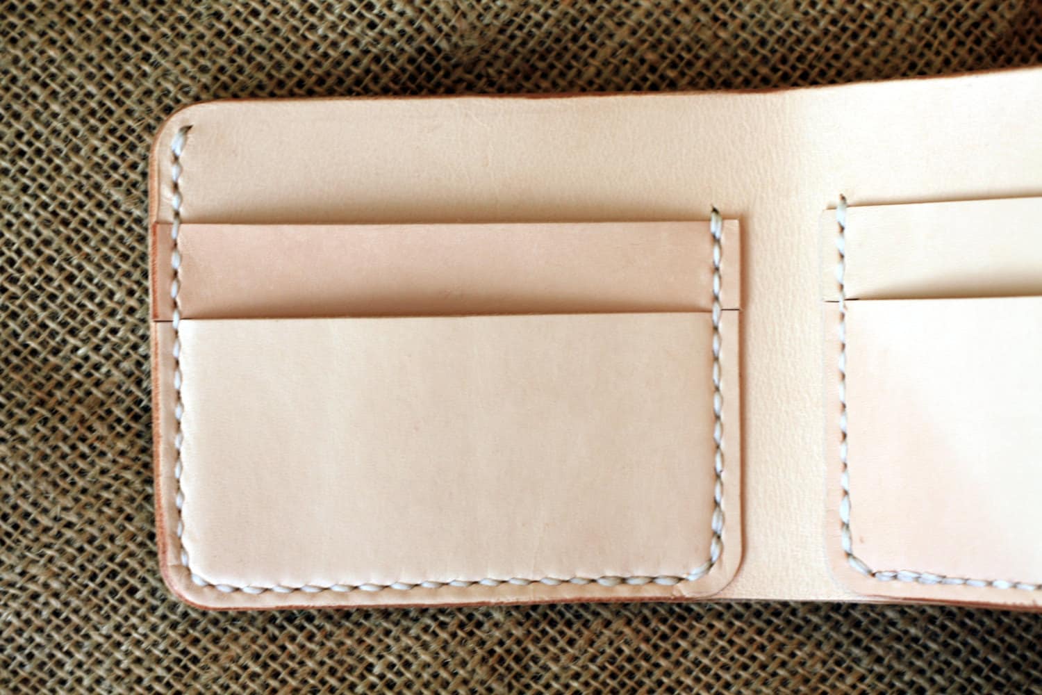 Traditional Leather Bifold Wallet in Natural Vegetable Tannned - Etsy