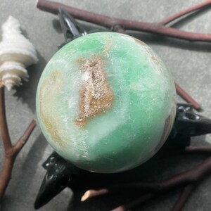 Caribbean Calcite Sphere - Green Crystals - Crystal Healing - Rocks and ...