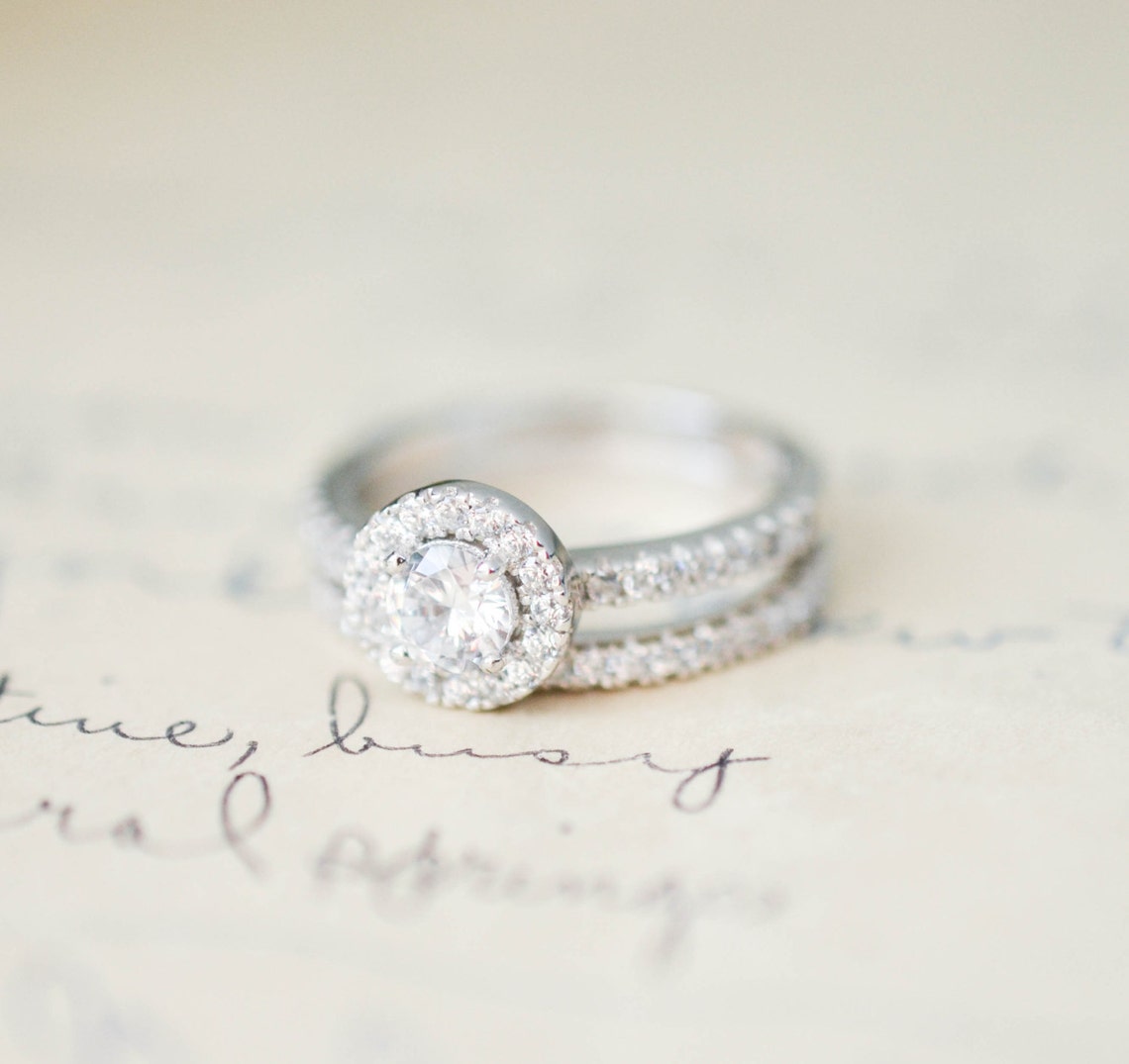 Round Halo Ring Sterling Sliver Ring Engagement Ring Set - Etsy