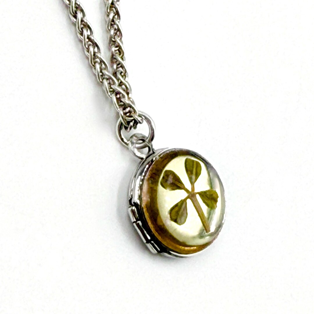 Four-leaf Clover Locket Necklace - Etsy