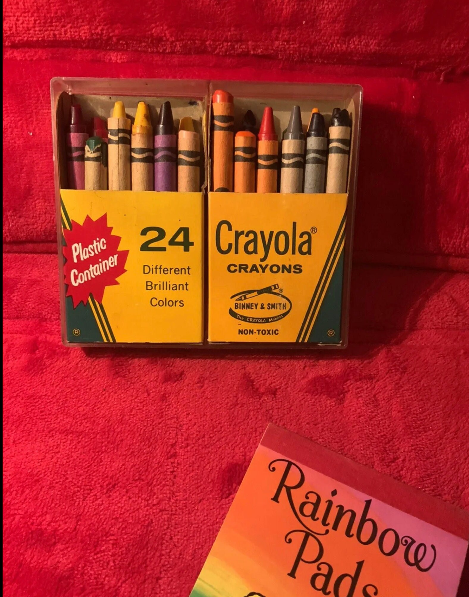 Vintage Extremely Rare Lot of Crayola Crayons and A Mini Mead Rainbow ...