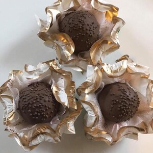 White and Gold Camellia Flower/fall Truffle Wrappers for Holding ...