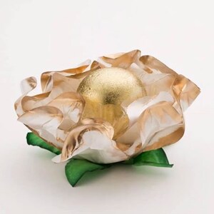 White and Gold Camellia Flower/fall Truffle Wrappers for Holding ...