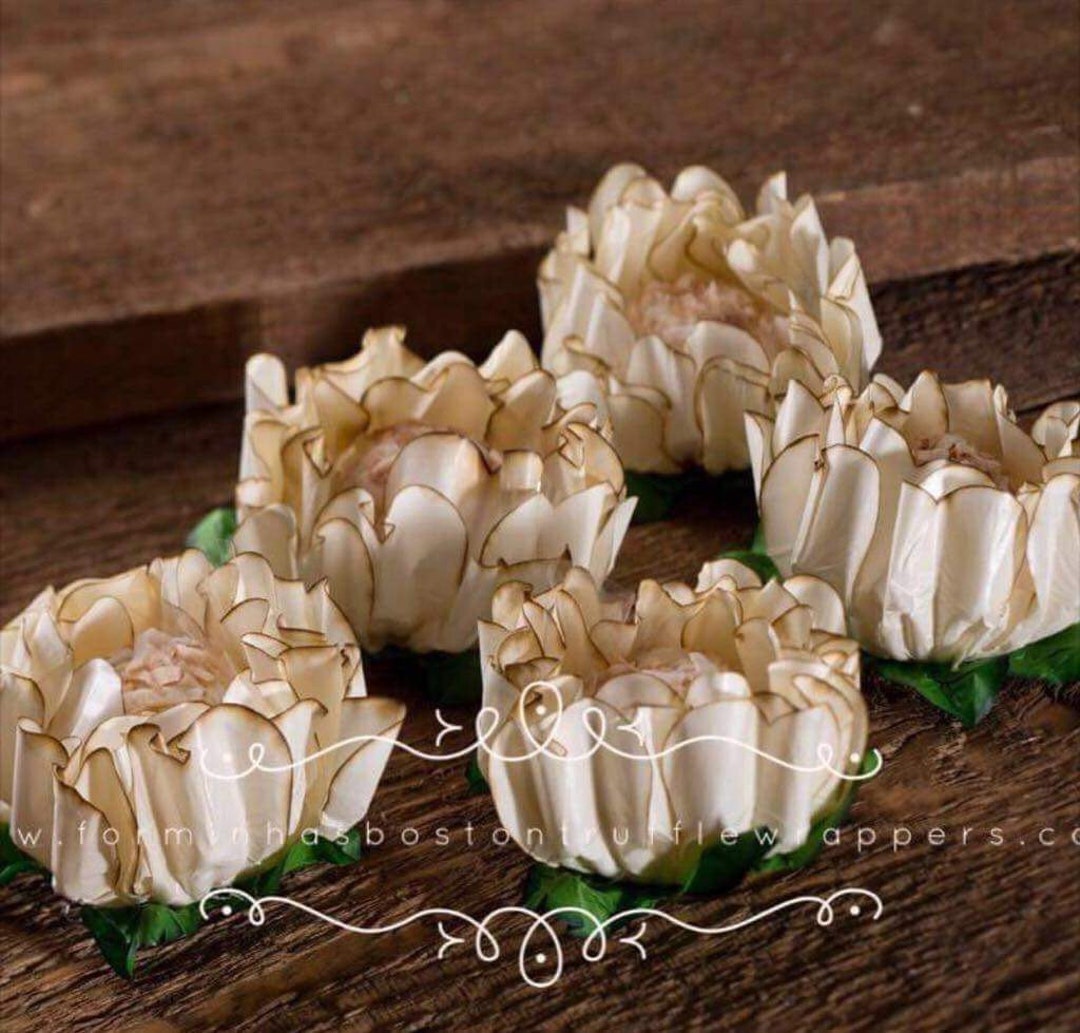 Rustic Ivory Rose Bloom Paper Flower/fall Truffle Wrappers for Holding ...