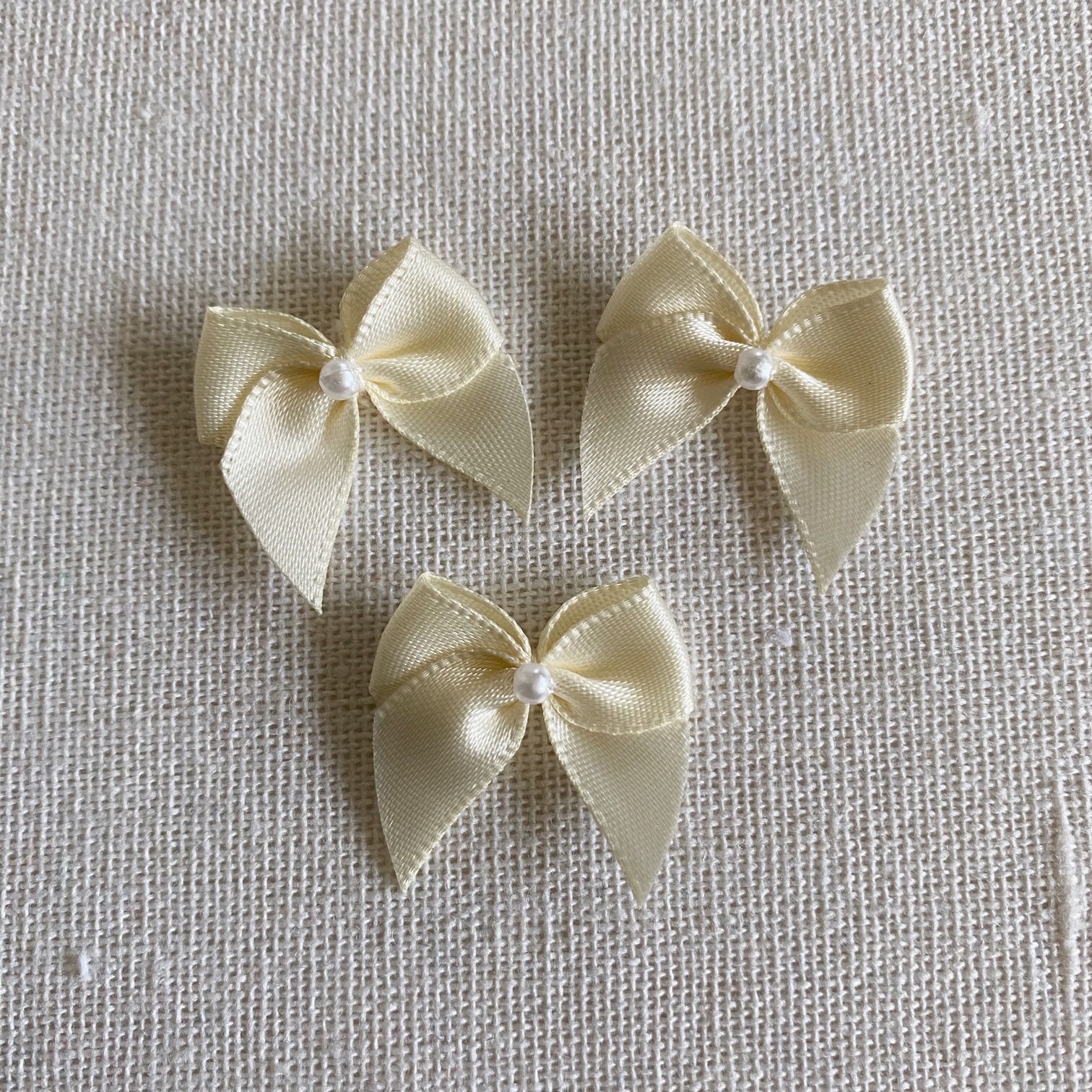 Satin Bows With Pearls, 1 Inch, 10 Pcs. Mini Satin Bows With Plastic ...