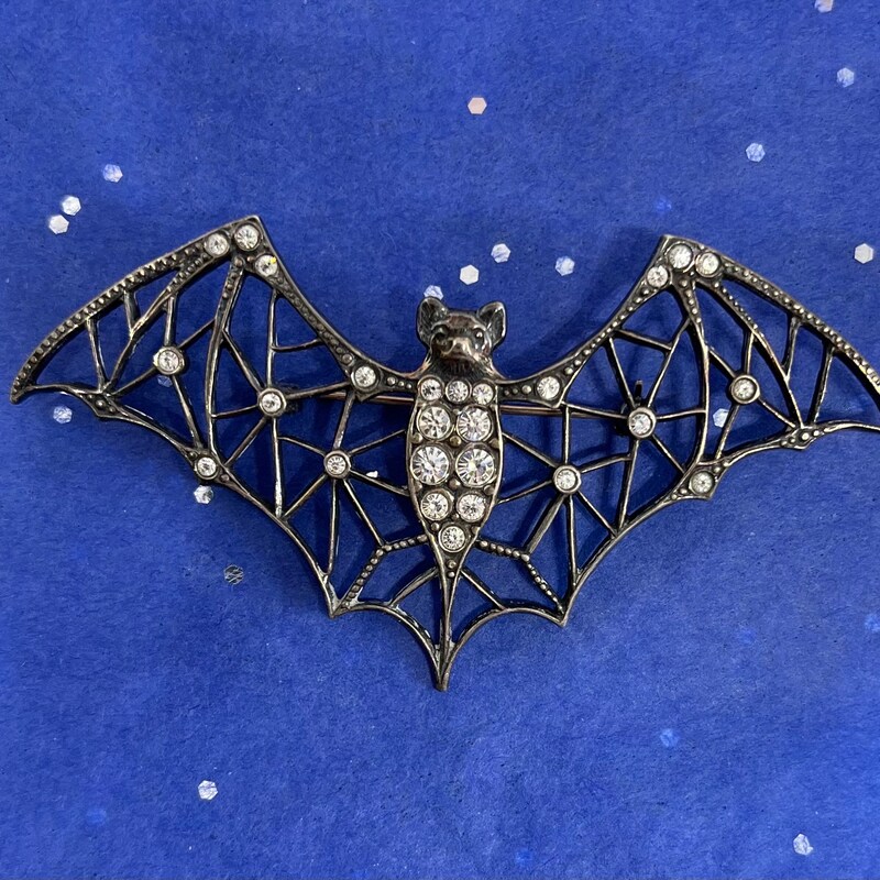 Bat Brooch - Etsy
