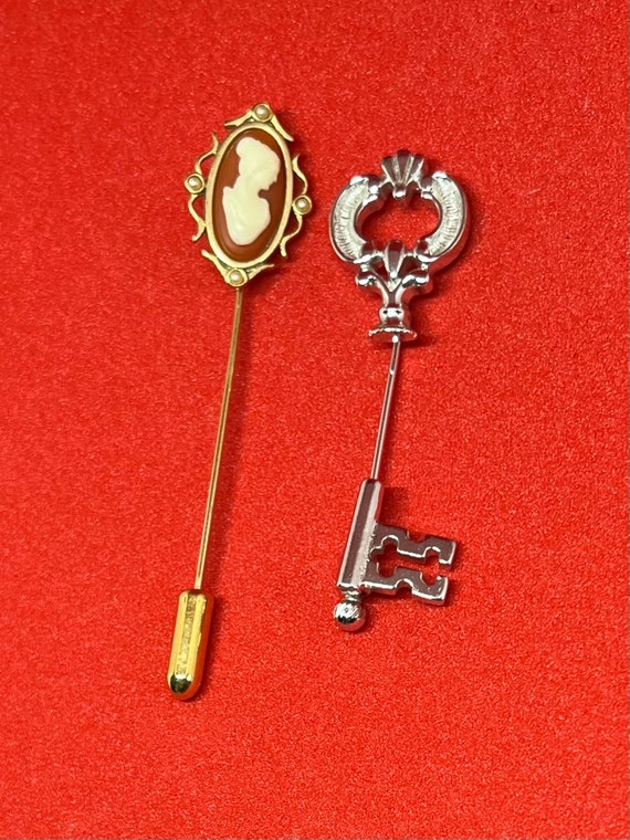 1970s avon 2 keys - Gem