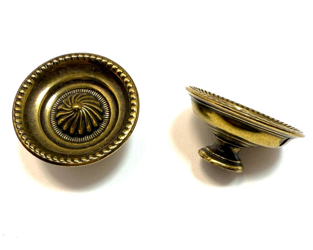 Vintage Sheraton/federal Style Concave Beaded Edge Raised Rosette ...