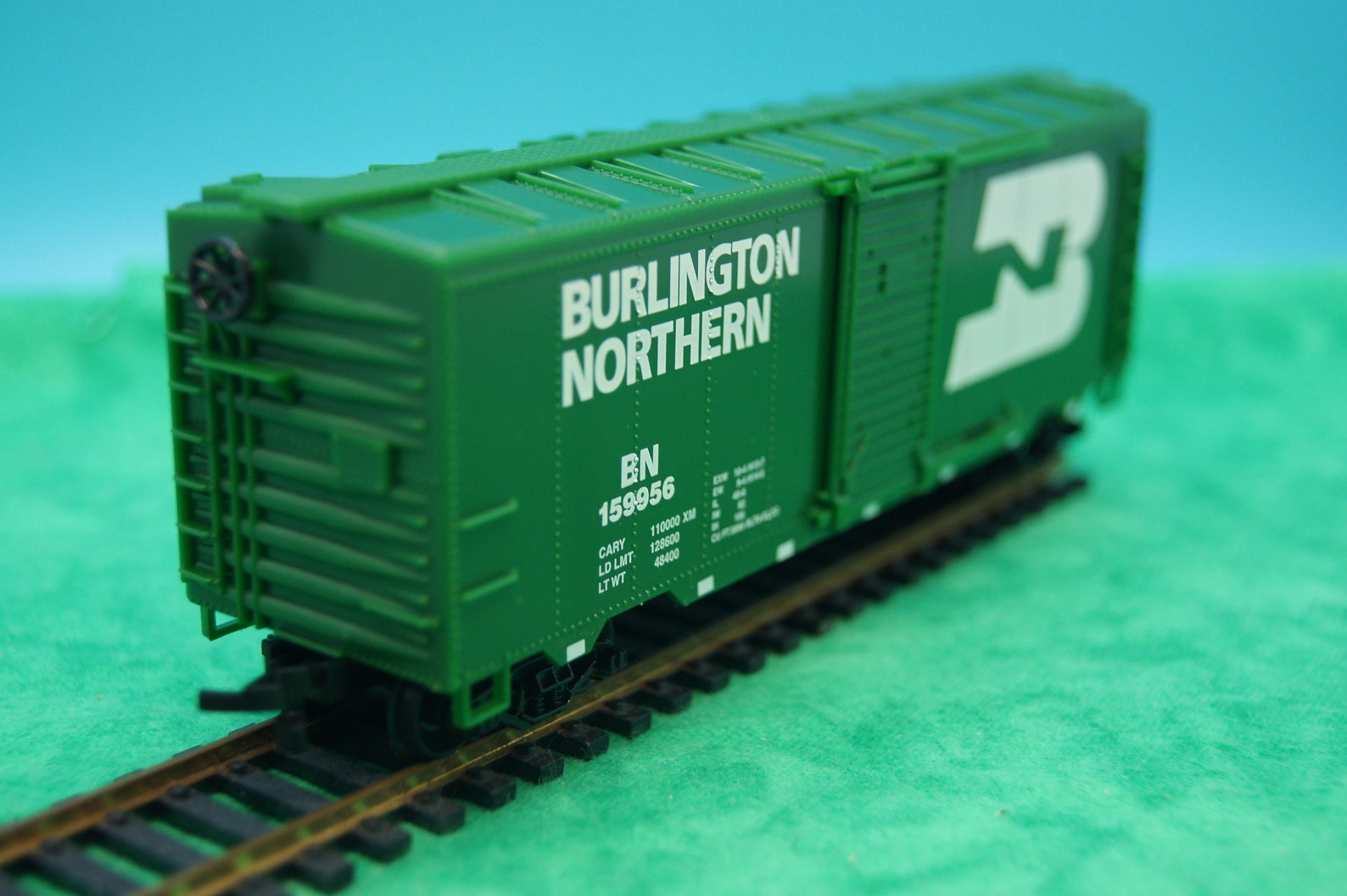 HO Scale Burlington Northern 40' Ft Boxcar 159956 by | Etsy