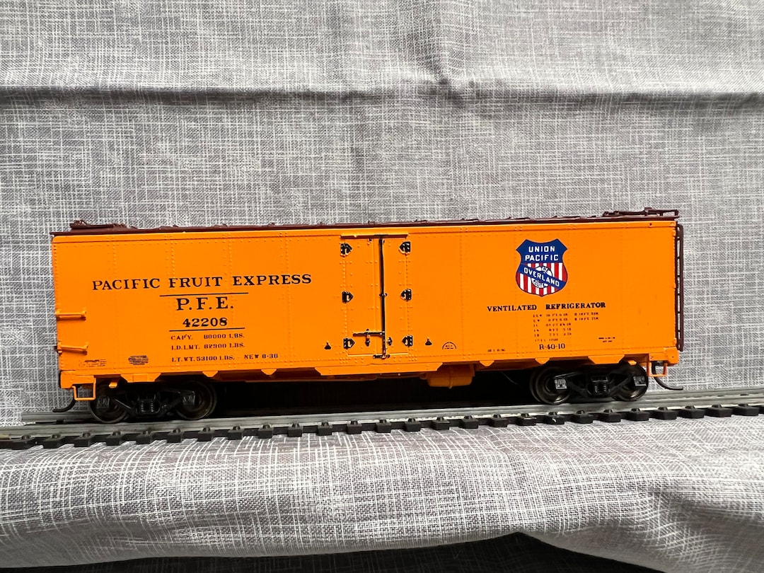 HO Scale Pacific Fruit Express Reefer by Walthers/42208/no Box - Etsy