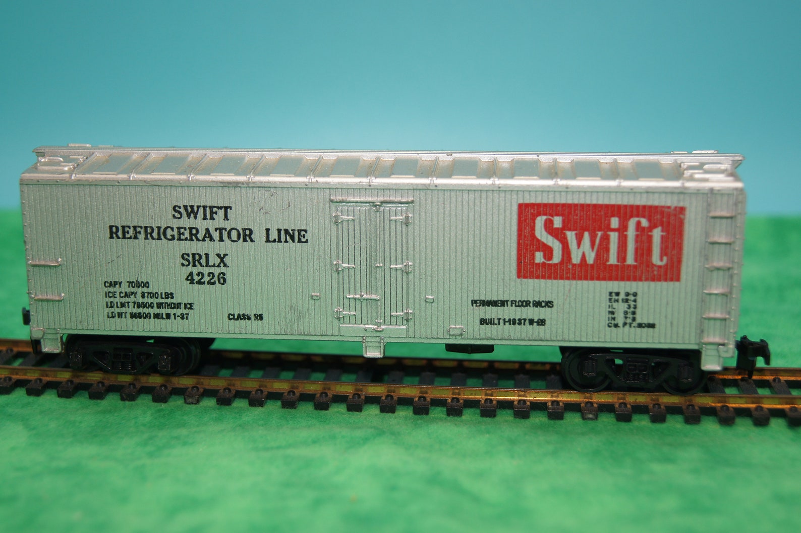 HO Scale Swift Reefer # 4226 by Mantua - Etsy