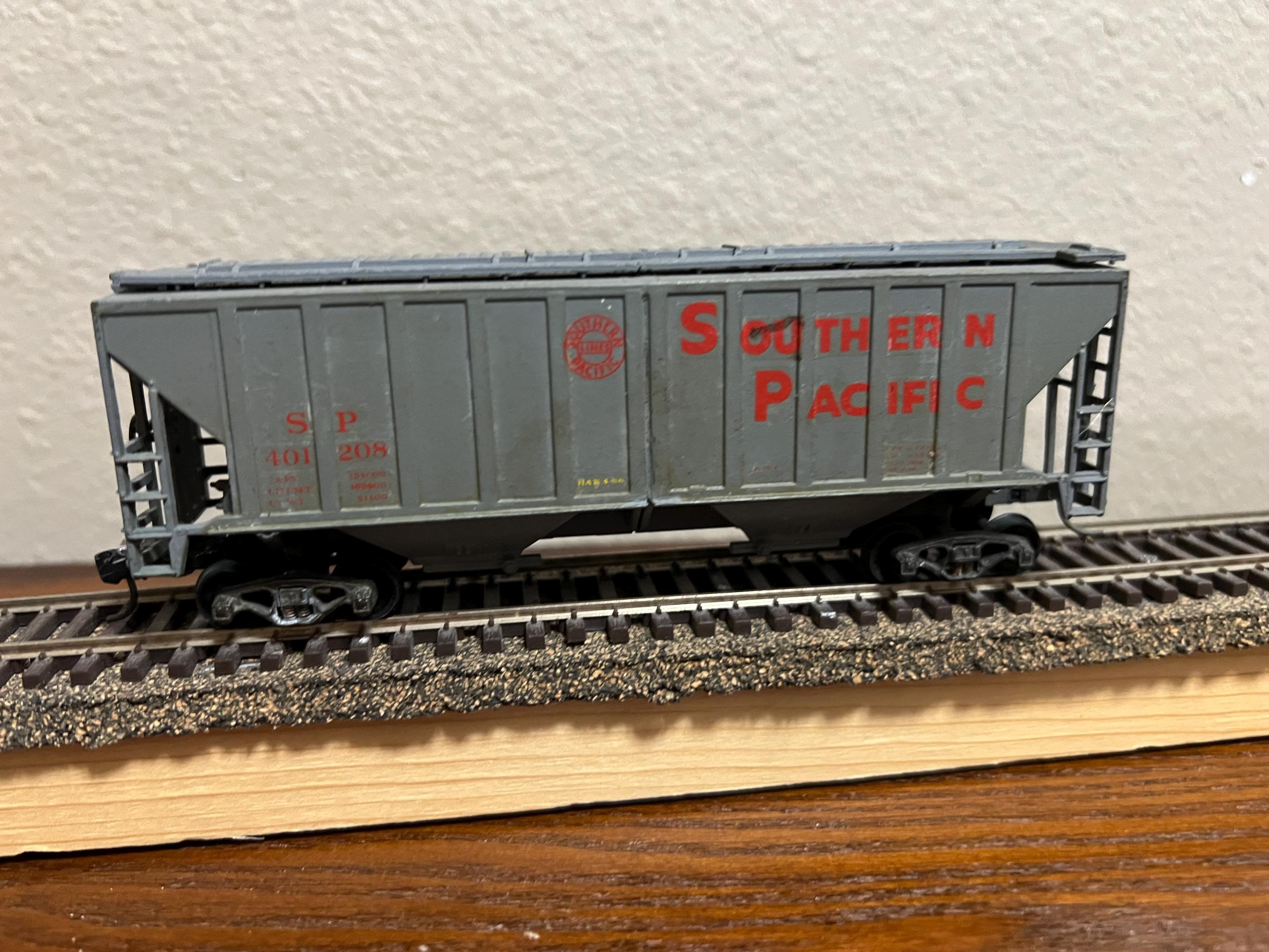 HO Scale Union Pacific Two Bay Hopper by Athearn #576/no Box - Etsy