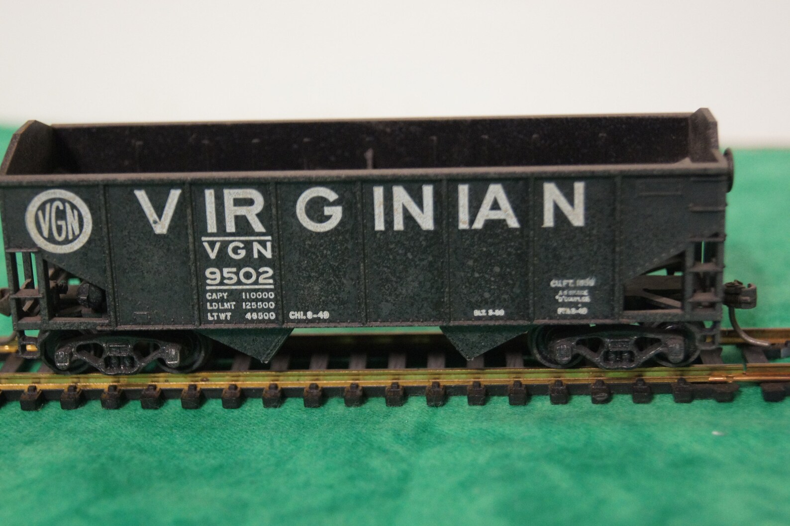 HO Scale Virginian Two Bay Hopper by Athearn - Etsy