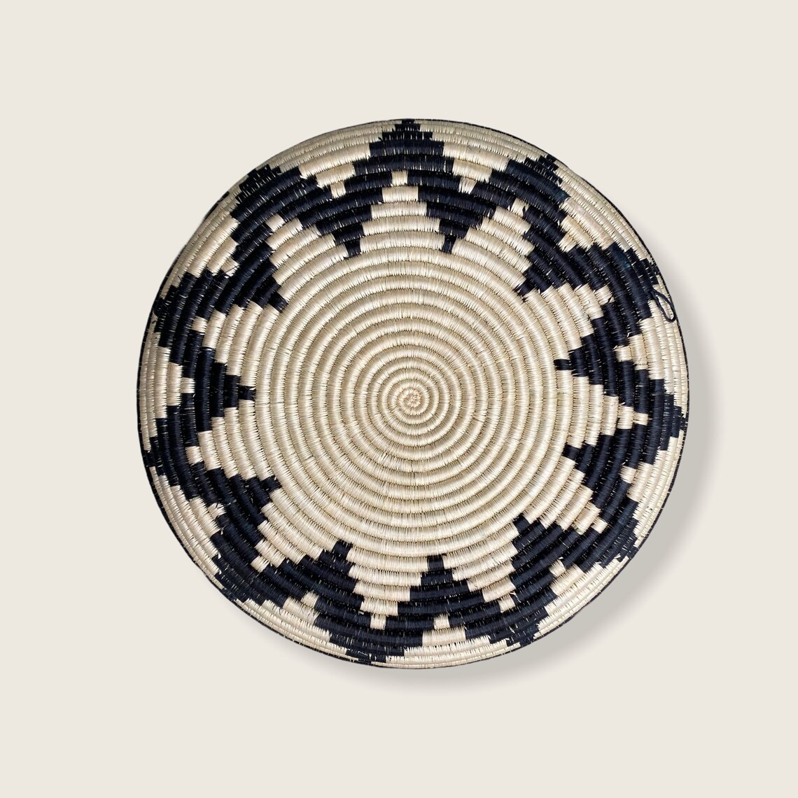 16" XL Rwanda Basket | African Basket | Sisal African Wall Basket ...