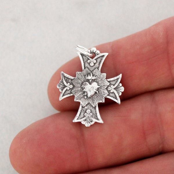 Sacred Heart Pendant - Etsy