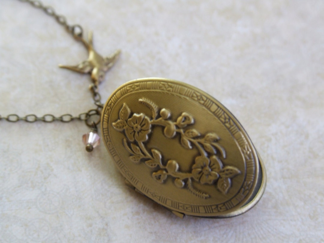 Flower Engraved Locket, Antique Locket, Vintage Style Locket, Oval ...