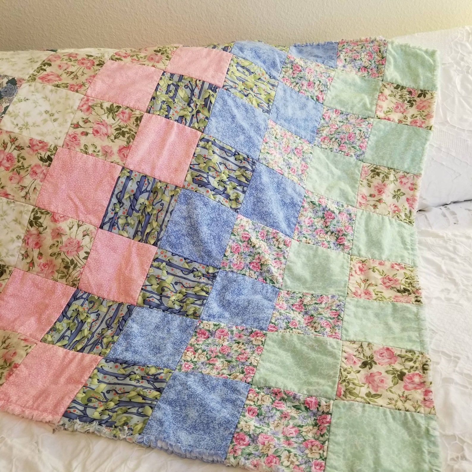 Sweet Floral Print Rag Quilt, Shabby Chic-ness!! Lap Size/christmas ...