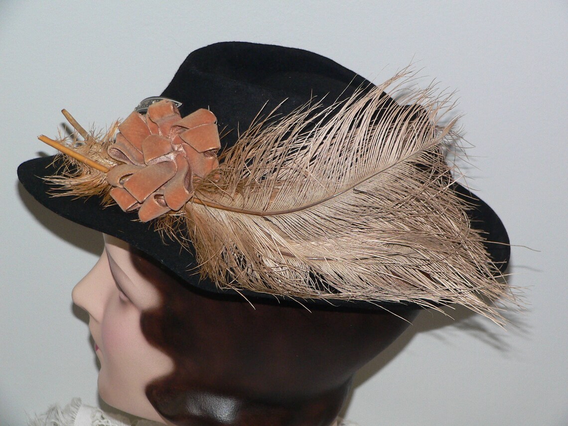 1930s- 40s Slouch Fedora Hat Brown Felt With Tan Velvet and Feathers - Etsy