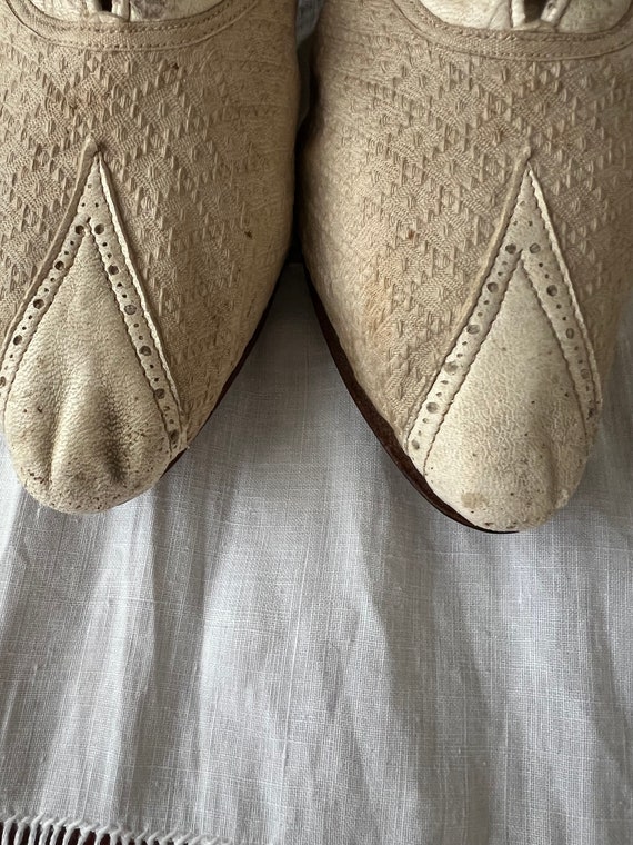 Antique 1890’s Shoes , Dark Beige Woven Cloth and Le… - Gem