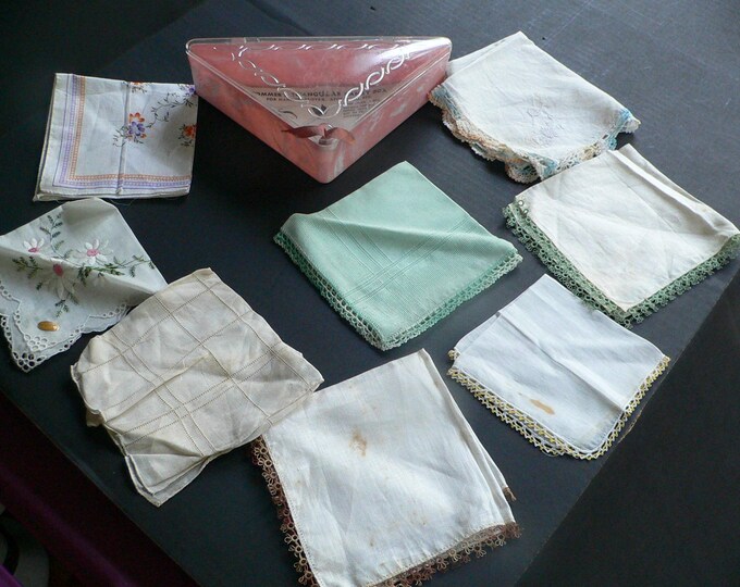 Vintage 1950's Hommer Triangular Hanky Storage Box With Hankies - Etsy