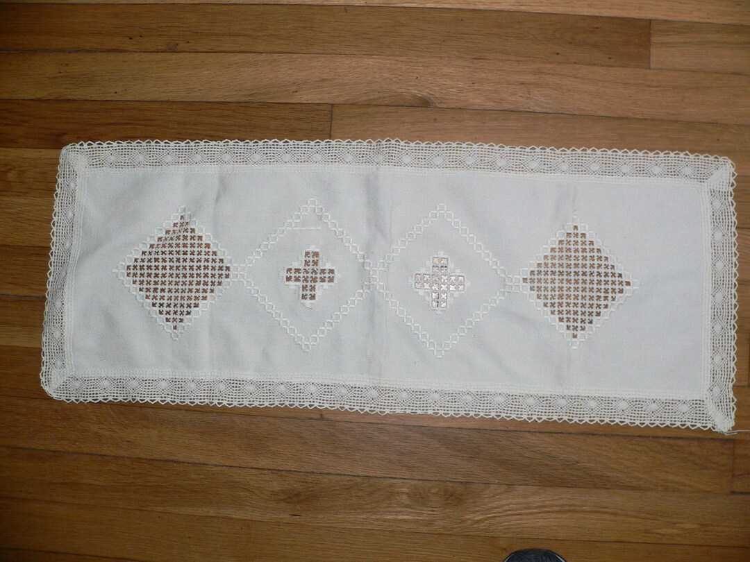 Vintage Hardanger Embroidered Runner / Bureau Scarf - Etsy