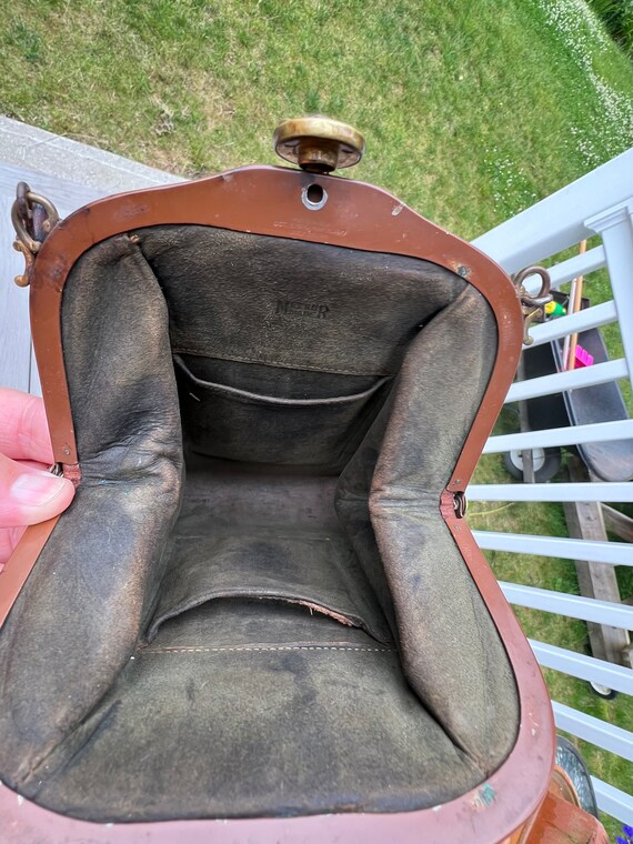 1919 Art Deco Tooled Leather Purse, Arts and Craft T… - Gem