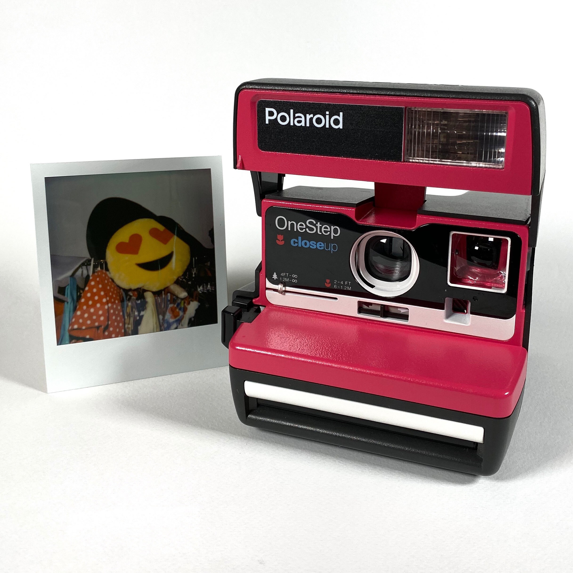 Upcycled Magenta and White Polaroid 600 OneStep With Close Up And Flash ...
