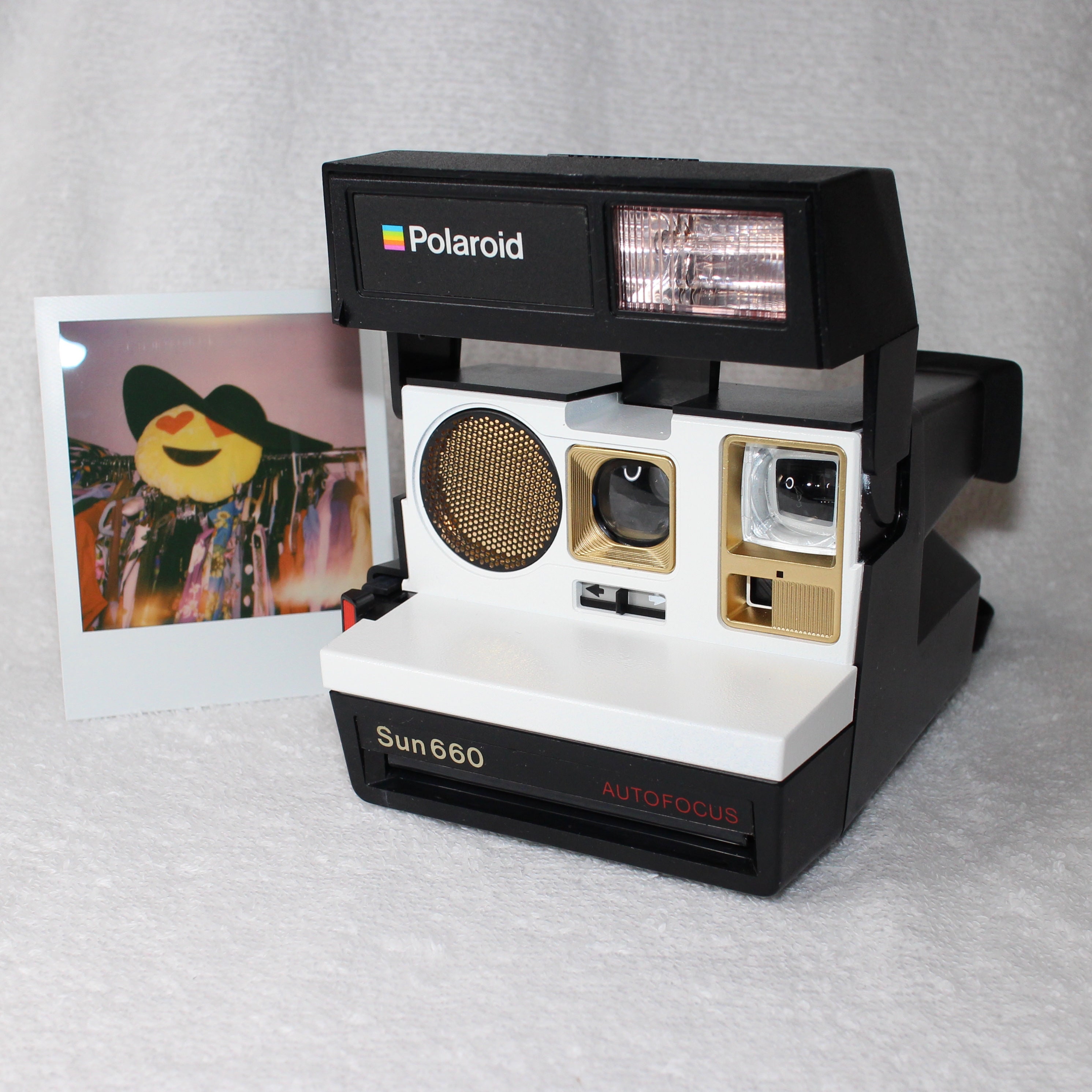 Polaroid 660 Sonar AutoFucus Upcycled White and Gold - Cleaned, Tested ...