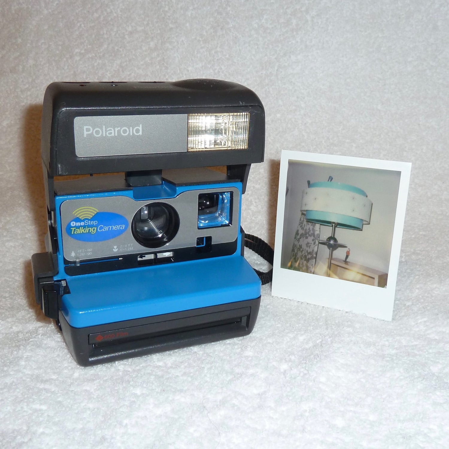 Talking Polaroid 600 OneStep With Close Up And Flash Built-In ...