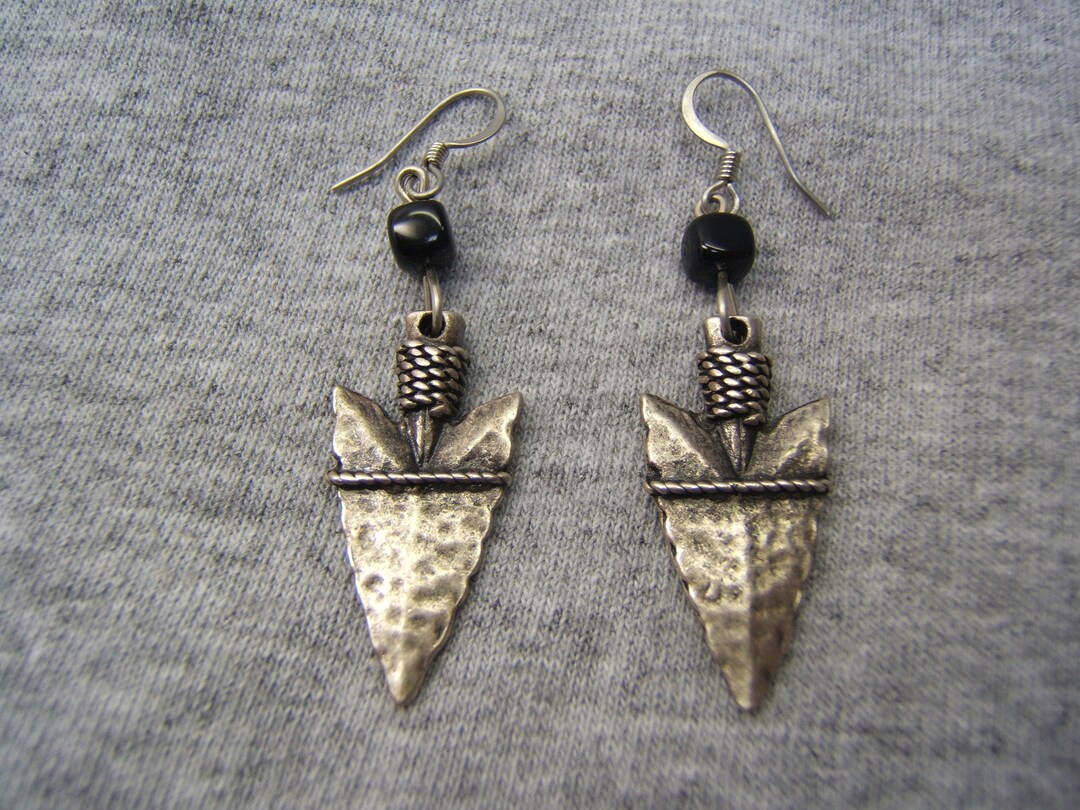 Silver Arrowhead Earrings With Black Bead: Western Cowgirl Jewelry ...