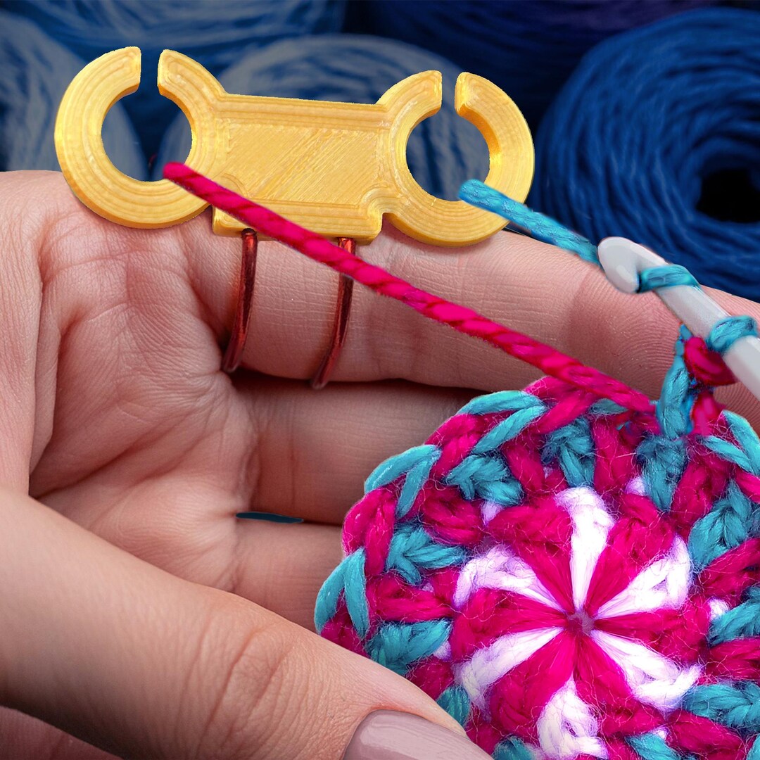 Crafty Ring: Adjustable Yarn Guide for Knitting & Crochet Colorwork - Etsy