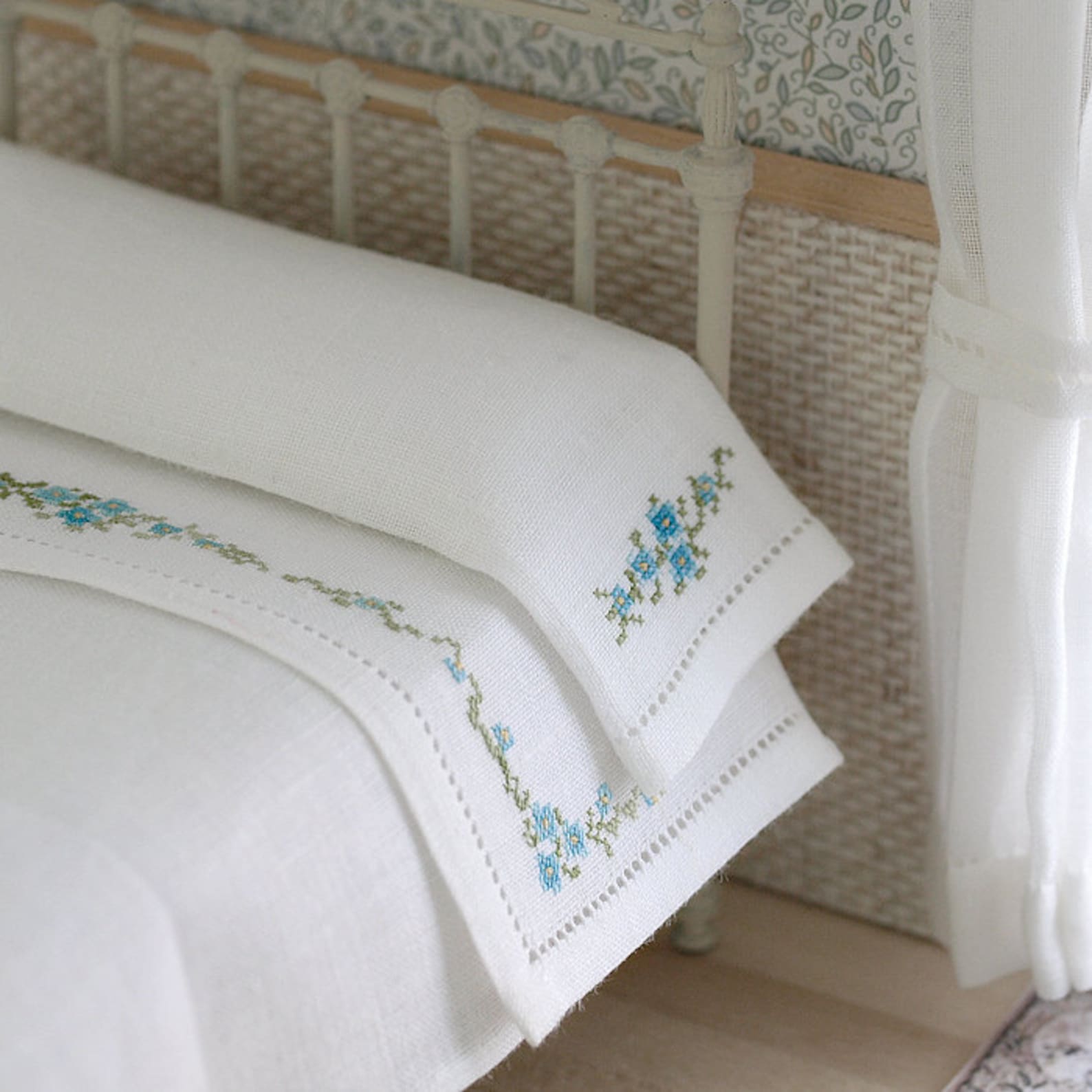 Luxury Hand Embroidered Linen Set of Sheet and Pillowcase. - Etsy Australia