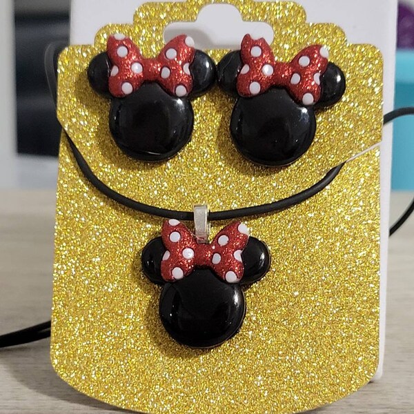 Minnie Mouse Earring - Etsy